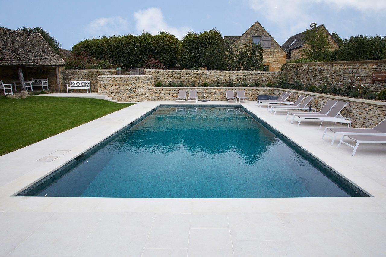 Luxury Outdoor Swimming Pool in Cotswolds. Design & build by Guncast